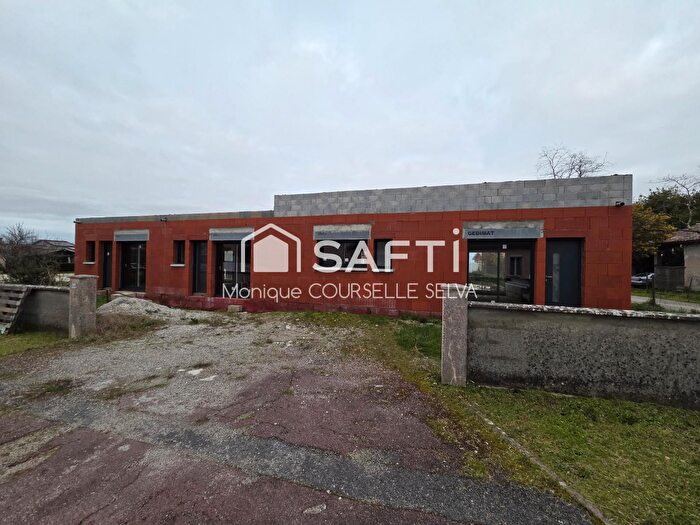 Maison à vendre - Cussac-Fort-Médoc - 5 pièces - 3 chambres