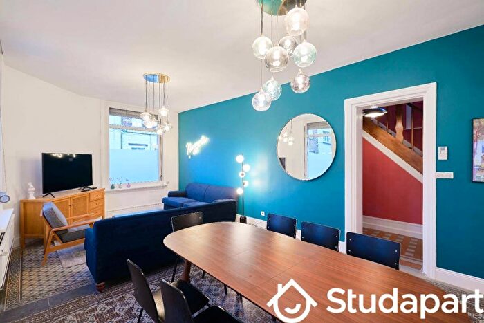 Appartement à louer - Centre, Lille - 1 pièce - 1 chambre