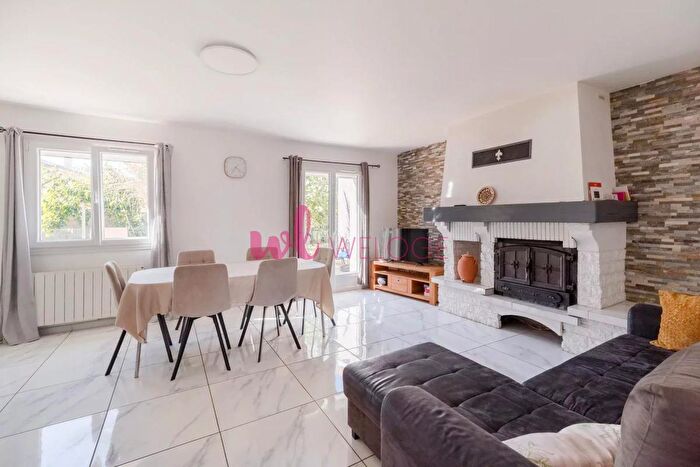 Pusignan - Maison 5 pièces à vendre