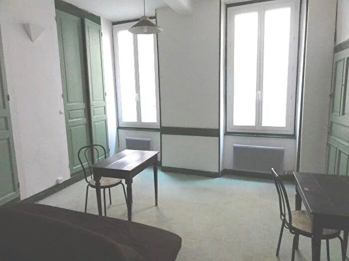 Appartement à louer - Clermont-Ferrand, Delille, Cathédrale, La Gare - 1 pièce - 1 chambre