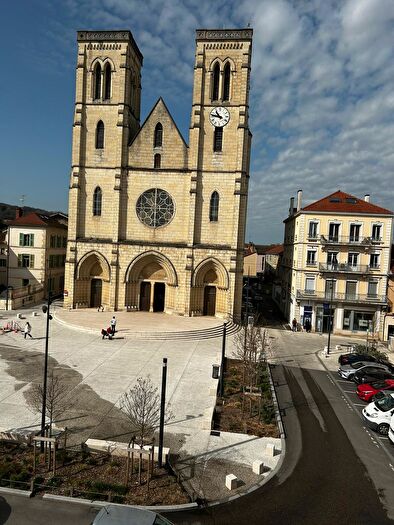 Bourgoin-Jallieu, Centre-ville, Pont Saint-Michel - Appartement 1 pièce à louer