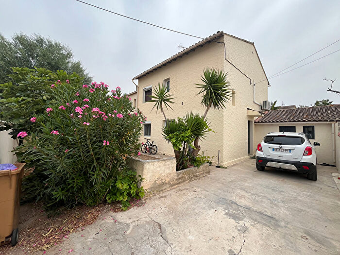 Arles, Pont de Crau, Moulès : Maison 5 pièces à vendre