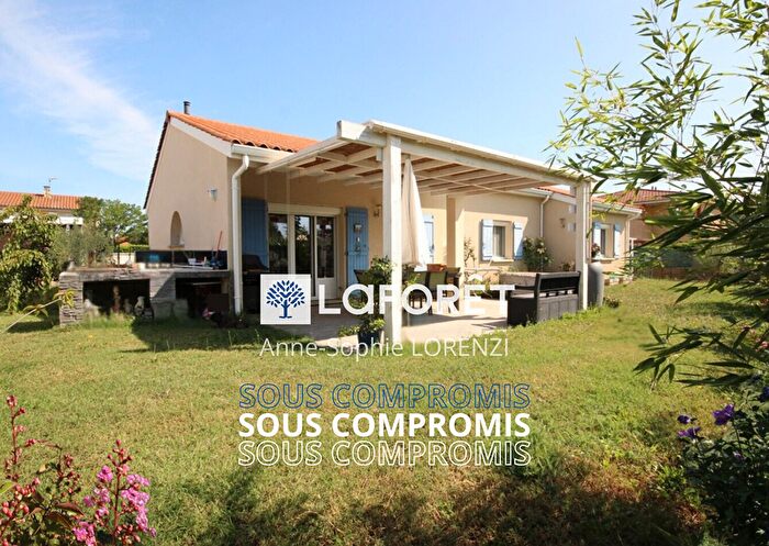 Saint-Romain-le-Puy : Maison 4 pièces à vendre