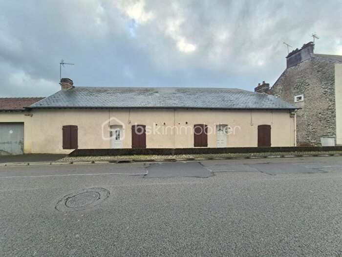 Maison à vendre - Bogny-sur-Meuse - 7 pièces - 4 chambres