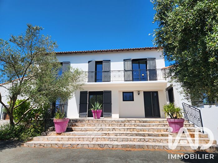 Maison 6 pièces à Saint-Sulpice-de-Royan, à vendre
