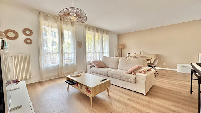 Appartement à vendre - Tassin-la-Demi-Lune, Charles de Gaulle - 3 pièces - 2 chambres