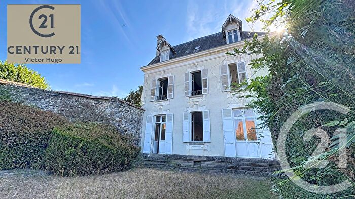 Maison 11 pièces à vendre à Saint-Victurnien
