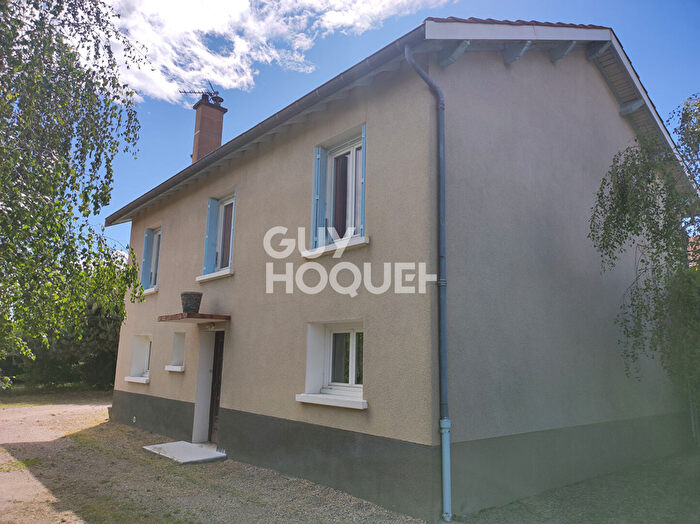 Maison 4 pièces à Sainte-Agathe-la-Bouteresse, à vendre