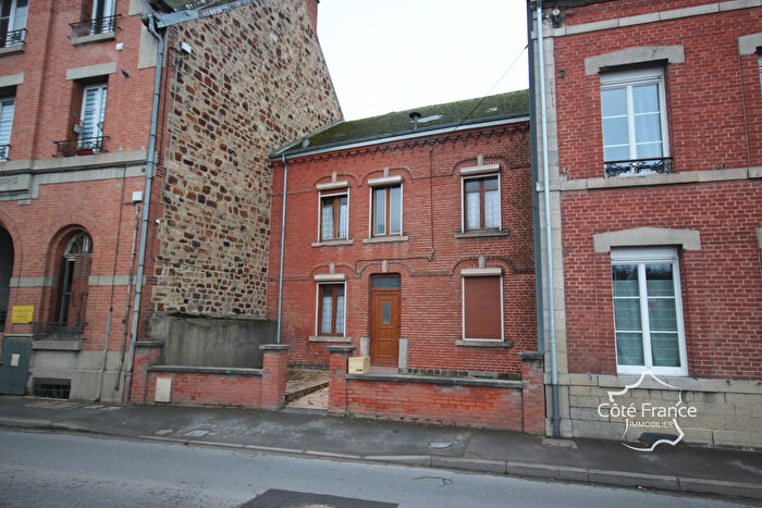 Maison à vendre - Vireux-Molhain - 5 pièces - 4 chambres