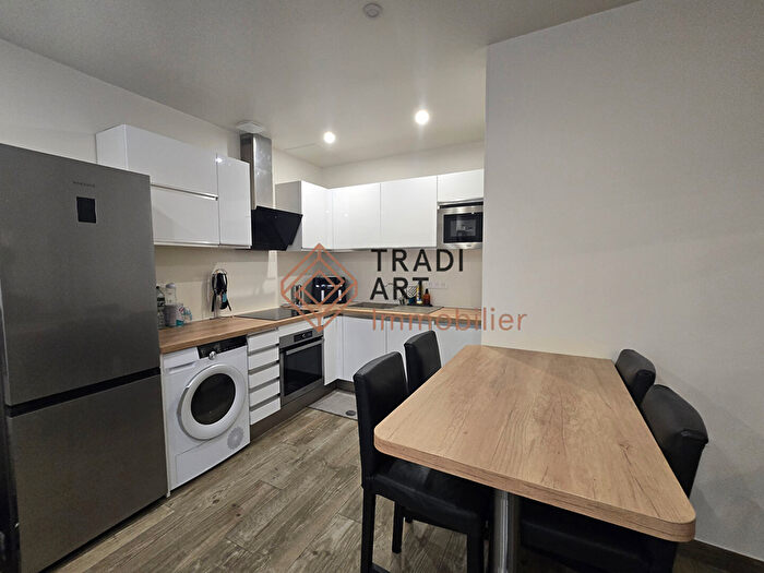 Appartement à vendre - Viry-Châtillon, Le Plateau - 2 pièces - 1 chambre