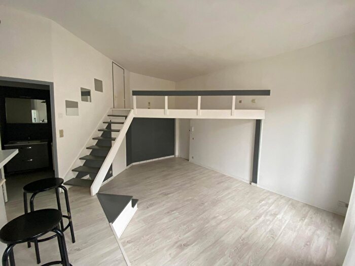 Appartement à vendre - Saint-Étienne, Centre-ville, Peuple, Chavanelle - 2 pièces - 1 chambre