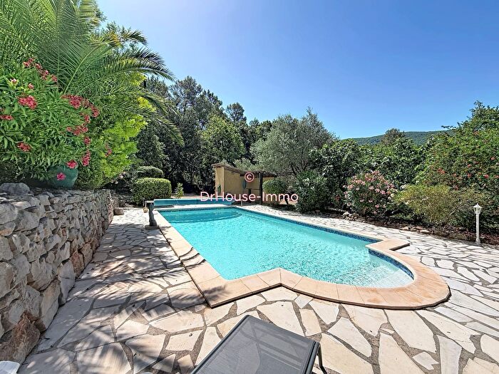 Maison 6 pièces à Méounes-lès-Montrieux, à vendre