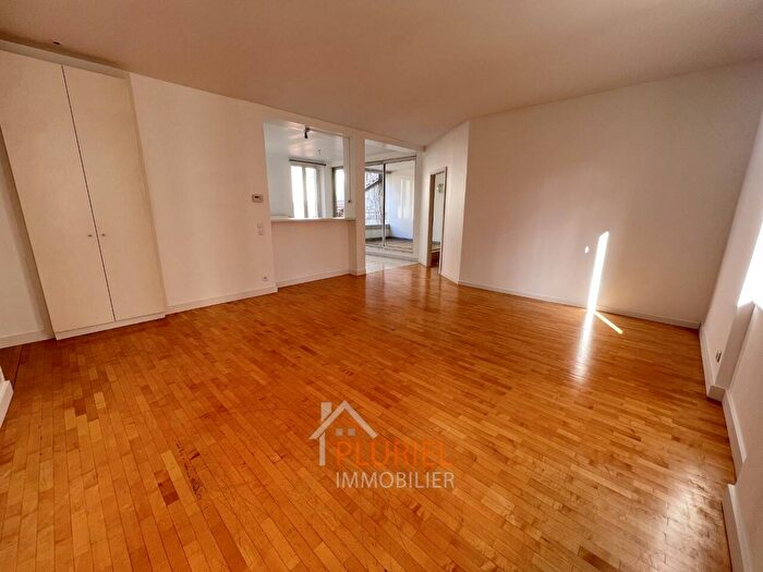 Appartement à louer - Strasbourg - 3 pièces - 2 chambres