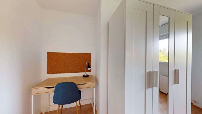 Abbaye, Créteil : Appartement 1 pièce à louer