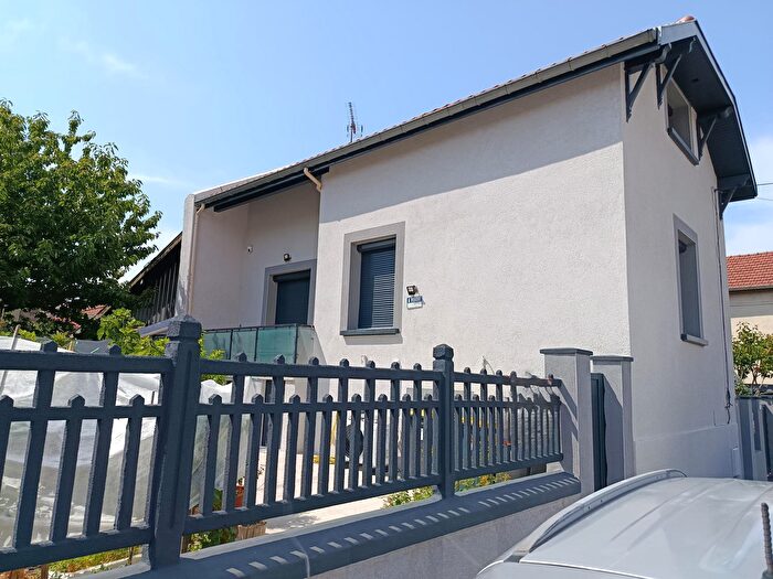 Saint-Chamond, La Valette, Croix Berthaud, Saint-Martin : Maison 8 pièces à vendre