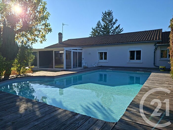 Maison à vendre - Saint-Yrieix-sur-Charente - 6 pièces - 5 chambres