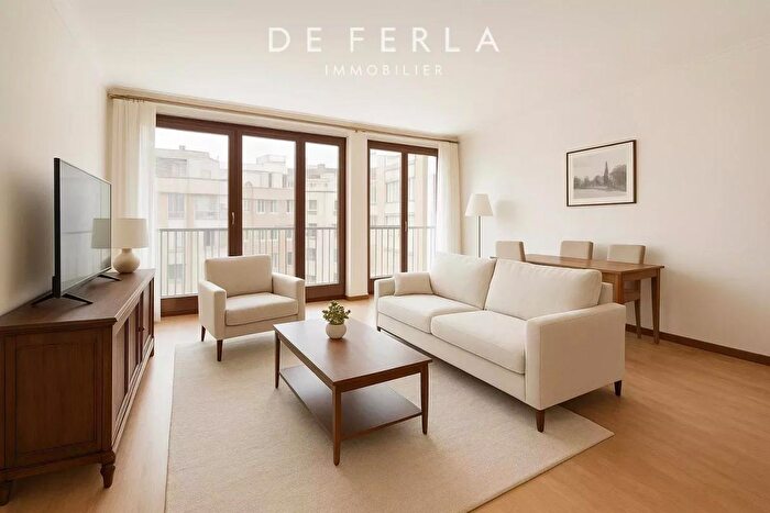 Appartement à vendre - Paris e , Jean Moulin, Porte dOrléans - 3 pièces - 2 chambres