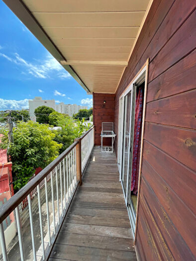 Maison à vendre - Le Port, Pisicine, Say, Lépervanche, Verges, Voie Triomphale - 5 pièces - 3 chambres