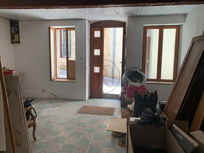 Maisons à vendre et appartements à louer - 1