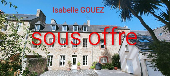 Guingamp : Maison 13 pièces à vendre