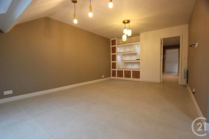 Appartement à vendre - Sainte-Geneviève-des-Bois, Paul Vaillant Couturier - 3 pièces - 2 chambres