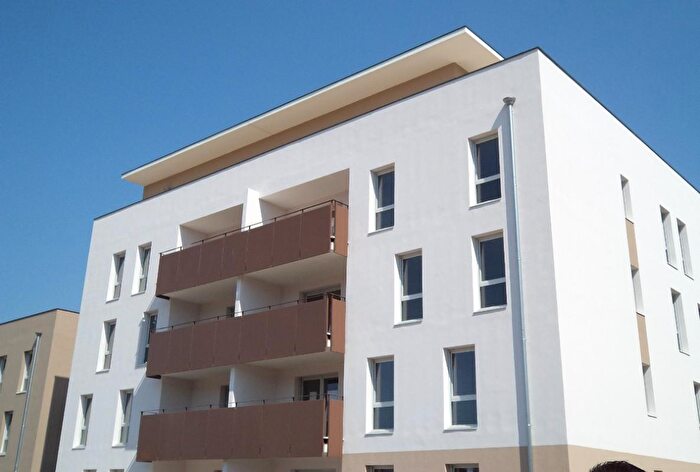 Appartement à louer - Bourgoin-Jallieu, LOiselet, La Maladière, La Grive - 2 pièces - 1 chambre