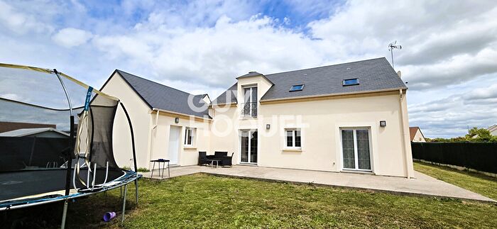 Vennecy - Maison 8 pièces à vendre