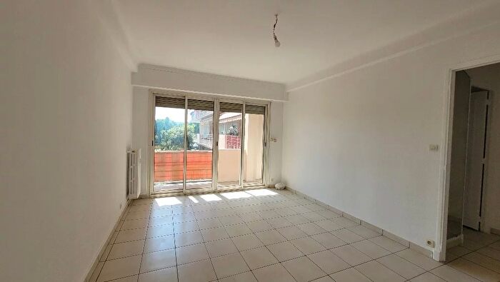 Appartement à vendre - Cagnes-sur-Mer, La Gare, Les Plans, Hippodrome - 2 pièces - 1 chambre