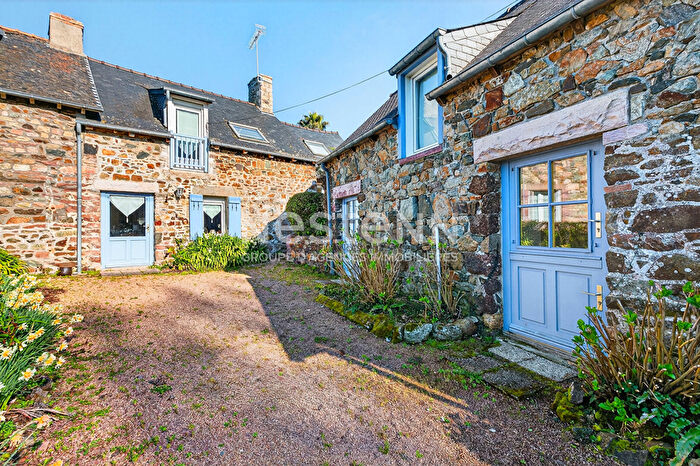 Maison à vendre - Lamballe, Centre-ville - 6 pièces - 5 chambres