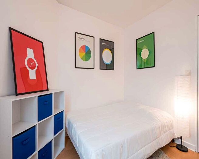 Appartement à louer - Saint Louis, Lyon ème arrondissement - 4 pièces - 4 chambres