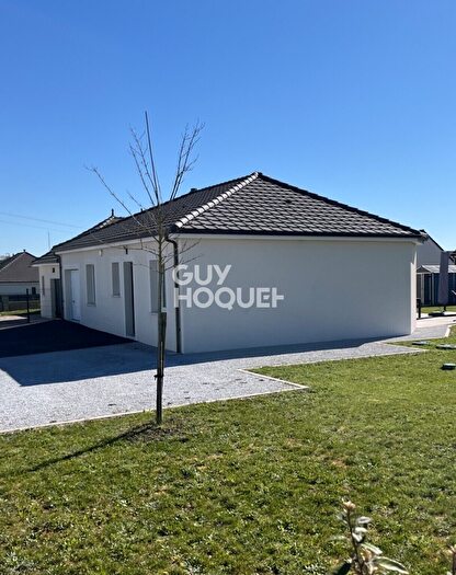 Bourges, Aéroport, Vauvert, Pierrelay, Pissevieille : Maison 4 pièces à vendre