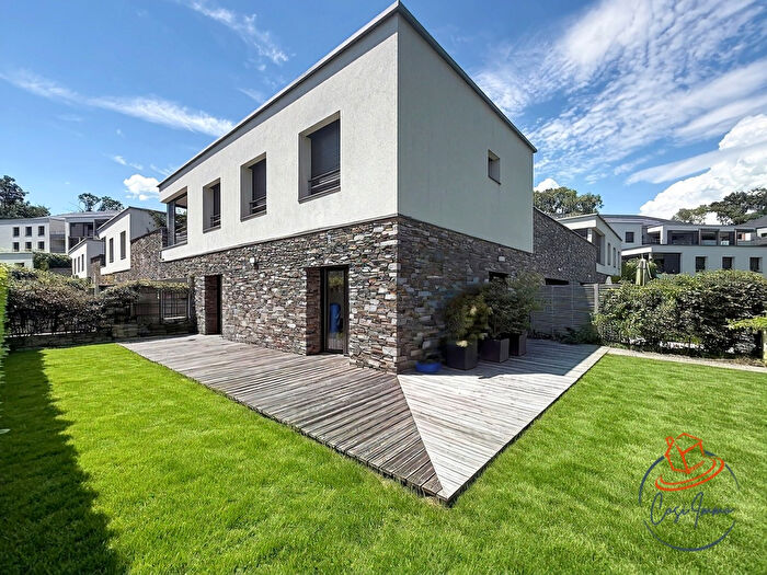 Maison 5 pièces à Divonne-les-Bains, à vendre