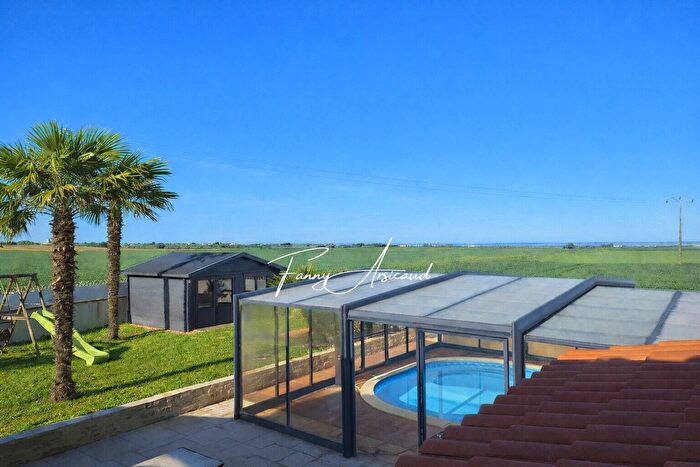 Maison 9 pièces à Esnandes, à vendre