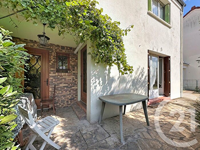 Maison 5 pièces à Villepreux, à vendre