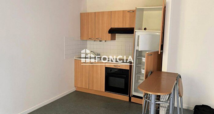 Rive du Loing, Nemours : Appartement 2 pièces à louer
