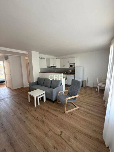 Appartement à louer - Le Fort, Vitry-sur-Seine - 5 pièces - 4 chambres