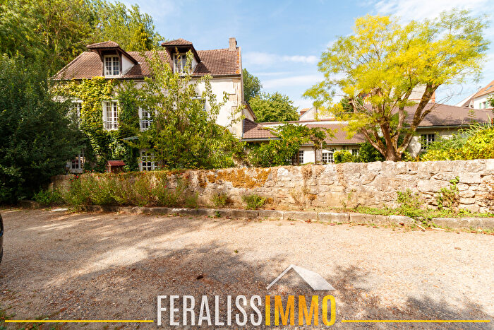 Maison 8 pièces à vendre à Santeuil
