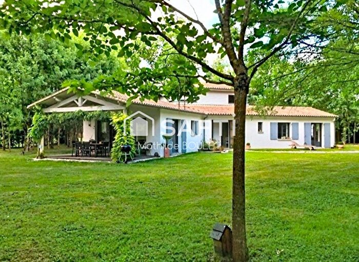 Maison à vendre - Aumagne - 7 pièces - 5 chambres