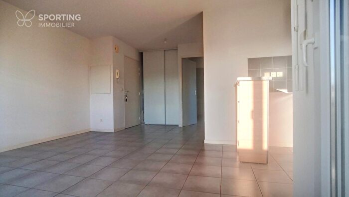Miramont-de-Guyenne : Appartement 3 pièces à louer