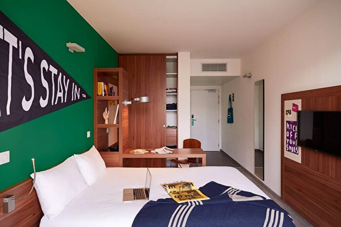 Appartement à louer - Front de Seine-Bellini, Puteaux - 1 pièce