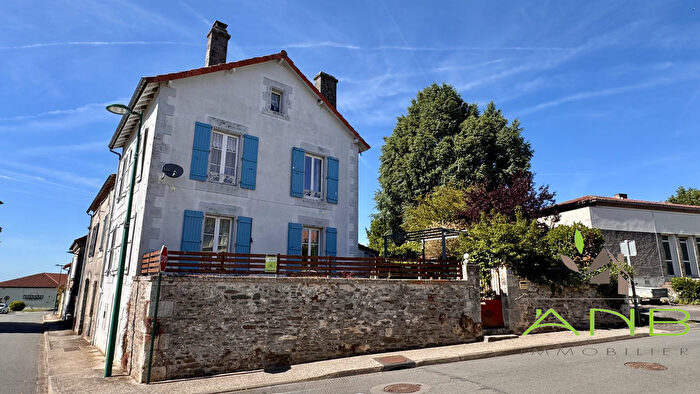 Maison 6 pièces à vendre - Montembuf, Montemboeuf