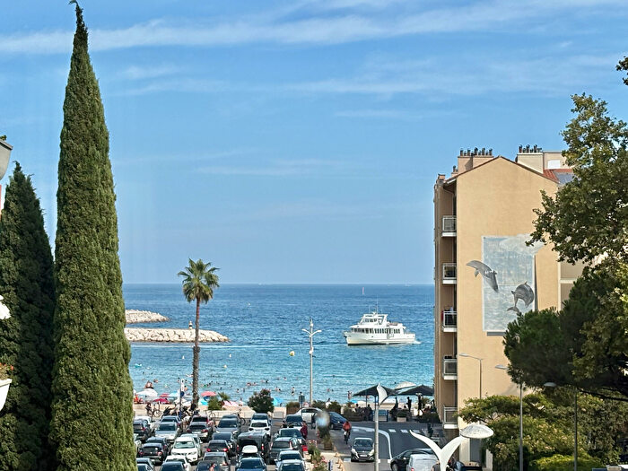 Appartement 4 pièces à vendre - Le Lavandou, Centre-ville, Plage du Lavandou, Pointe Pilon