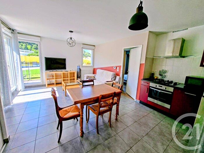 Neuville-sur-Saône - Appartement 2 pièces à louer
