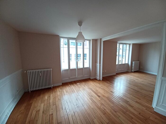 Appartement à louer - Clermont-Ferrand, Jaude, Fontgiève Saint-Alyre - 4 pièces - 2 chambres