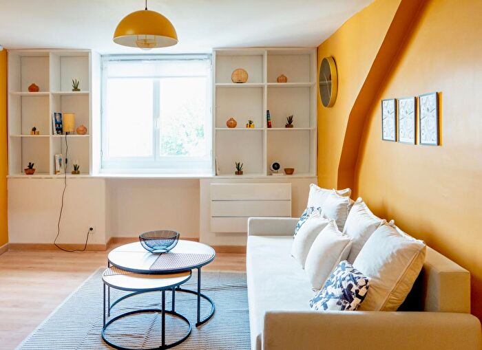 Appartement à louer - Villiers-sur-Marne, Centre-ville - 2 pièces - 1 chambre