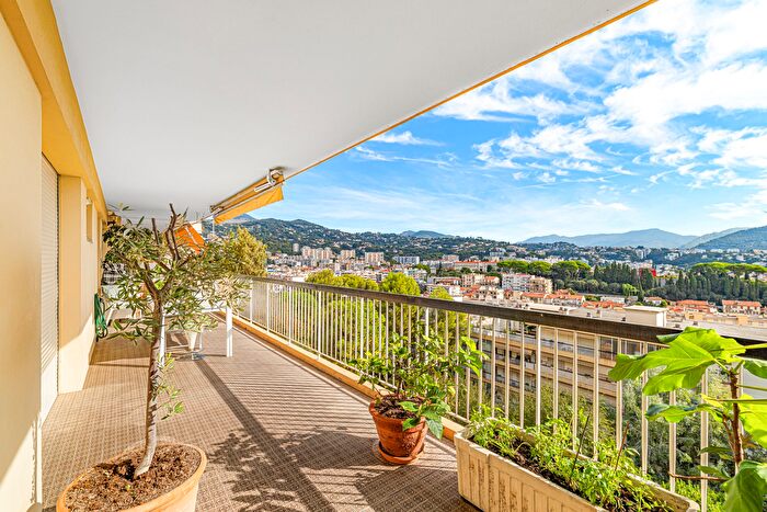 Nice, Saint-Sylvestre : Appartement 3 pièces à vendre
