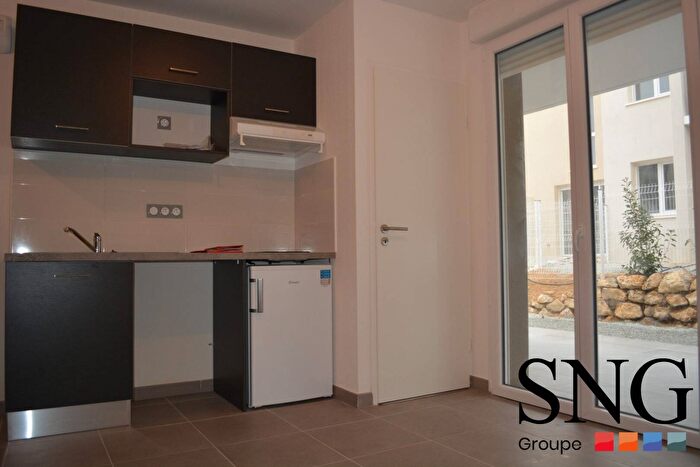 Appartement à louer - Croix de Poumeyrac, Béziers - 2 pièces - 1 chambre