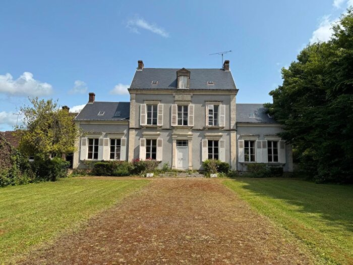 Maison à vendre - Coulonges-les-Sablons - 7 pièces - 6 chambres