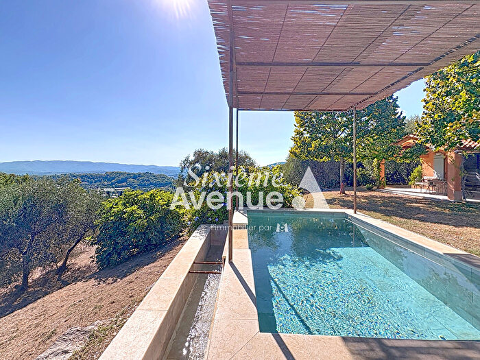 Maison à vendre - Châteauneuf-Grasse - 10 pièces - 8 chambres