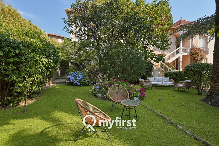 Maison à vendre - Toulon - 6 pièces - 5 chambres